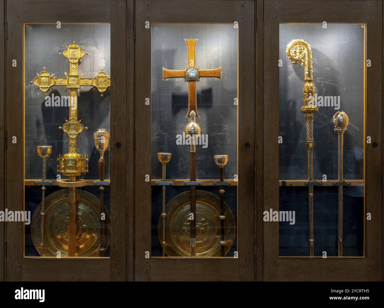 Bishop staff hi-res stock photography and images - Alamy