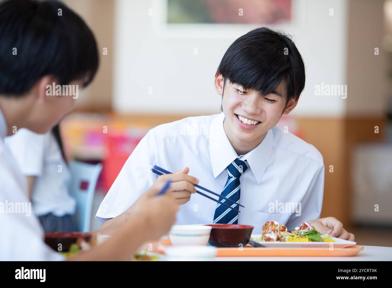 Japanese school students eating hi-res stock photography and images - Alamy