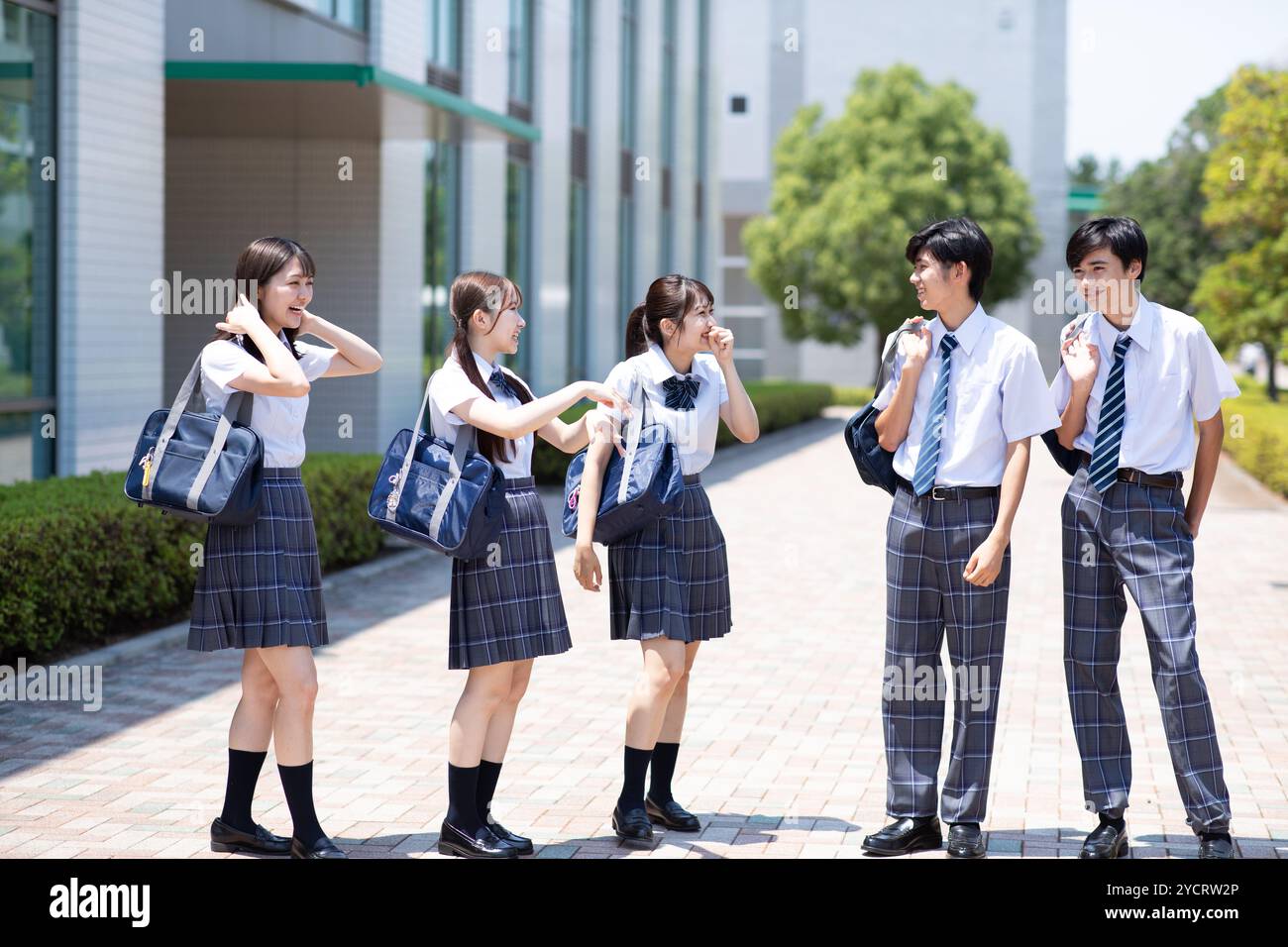 High school students walking Stock Photo - Alamy