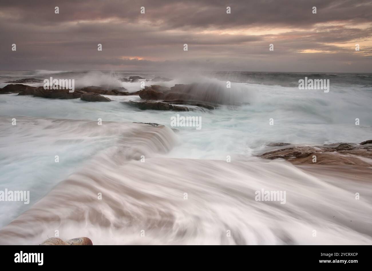 Overflows hi-res stock photography and images - Alamy