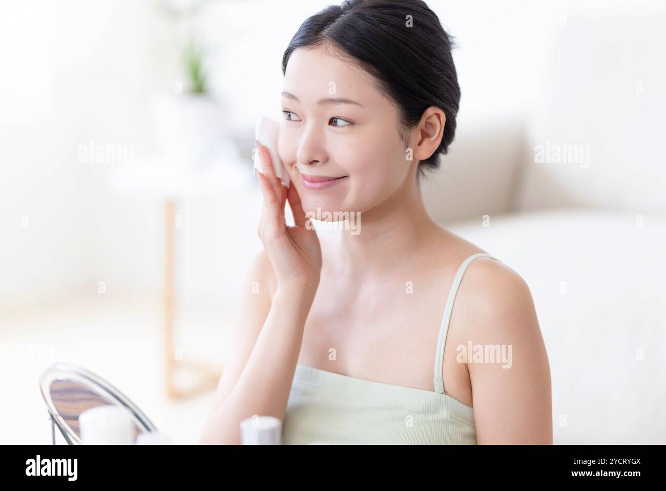 Emulsion anti aging woman hi-res stock photography and images - Alamy