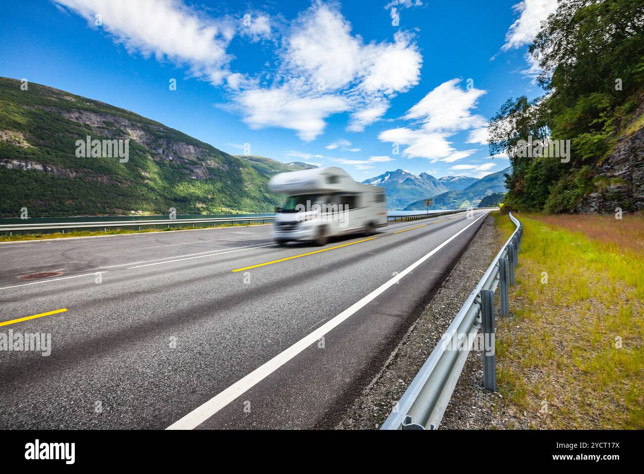 Motorhome trailer caravan road hi-res stock photography and images - Alamy