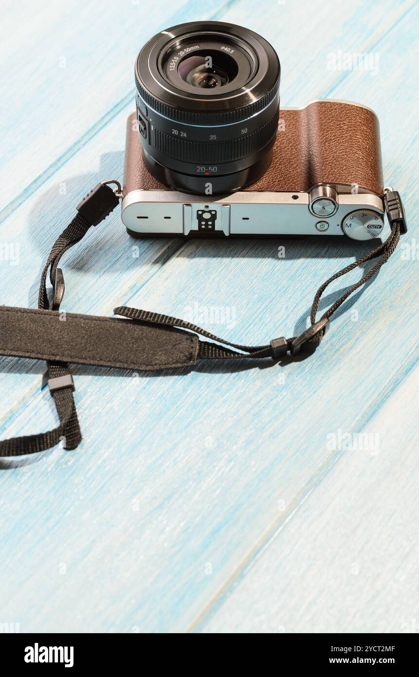 Traditional camera hi-res stock photography and images - Alamy