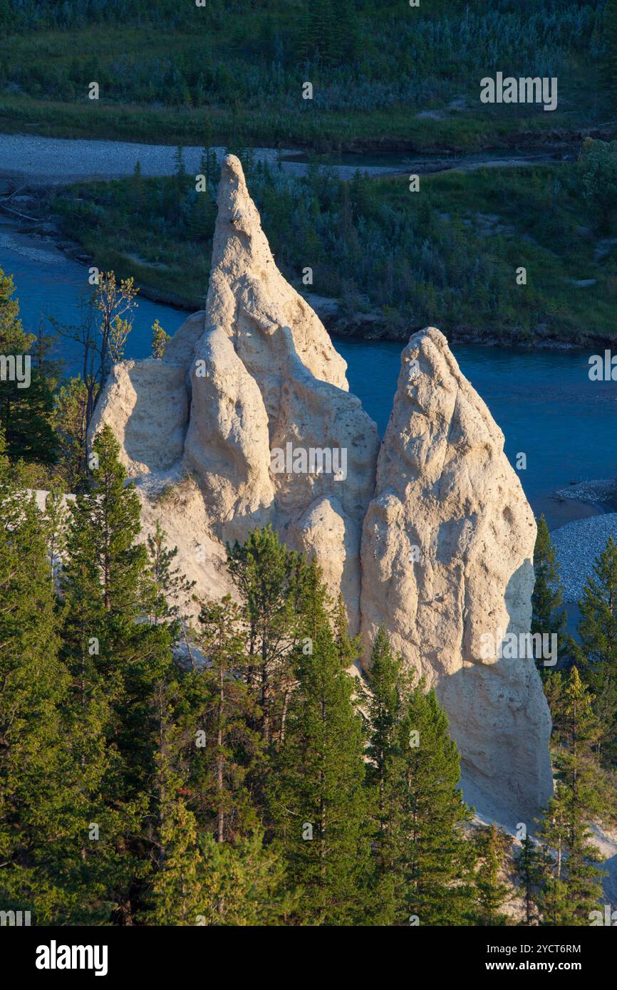 Hoodoos banff national park alberta hi-res stock photography and images ...