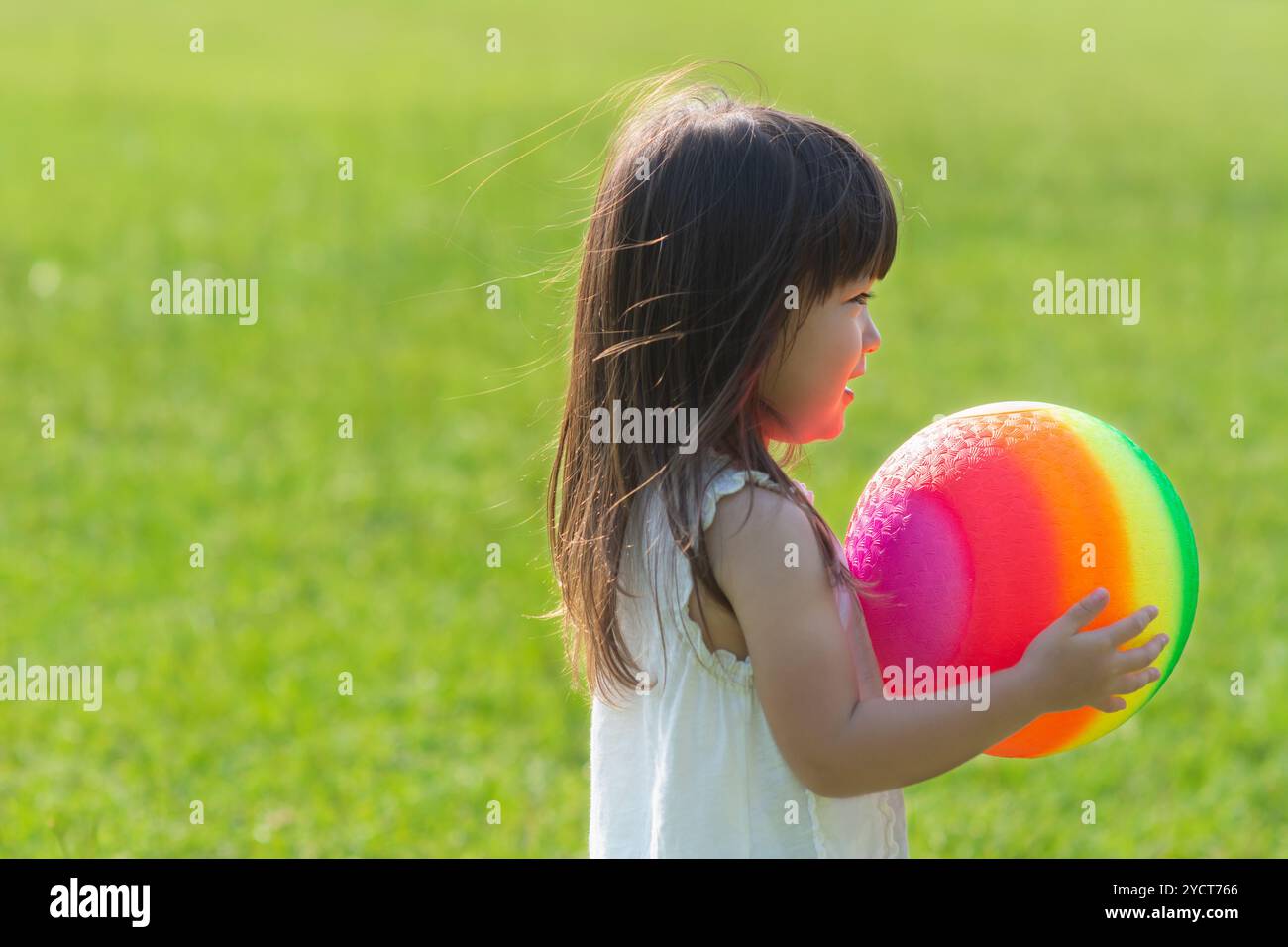 Kindergarten playing hi-res stock photography and images - Alamy