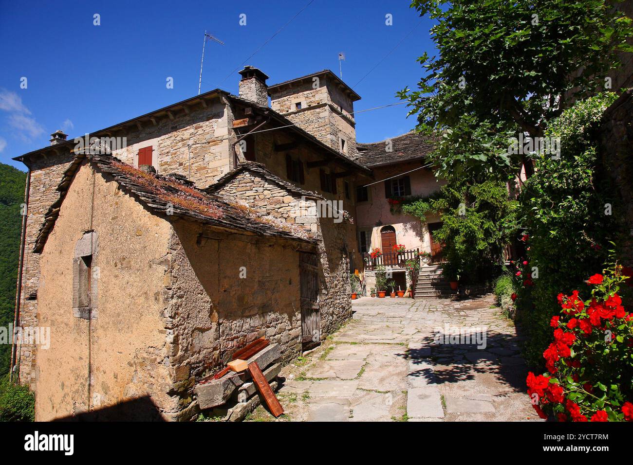 Medieval Castle of Montecreto, historical and architectural circuit of ...