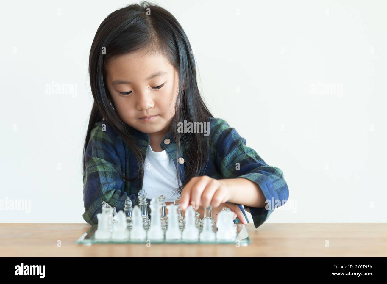 Child chess game hi-res stock photography and images - Alamy