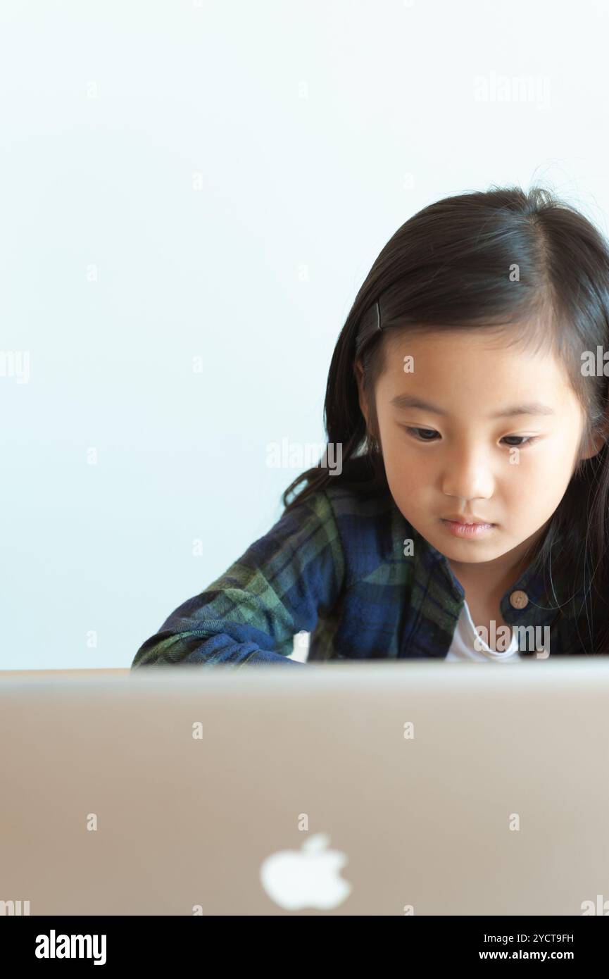 Laptop study girl notebook hi-res stock photography and images - Alamy