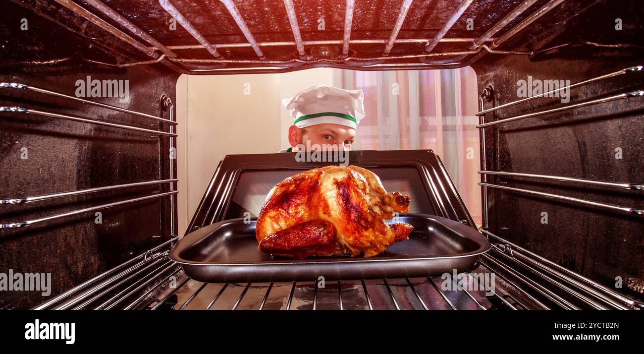 Kitchen cook cooking chicken hi-res stock photography and images - Alamy
