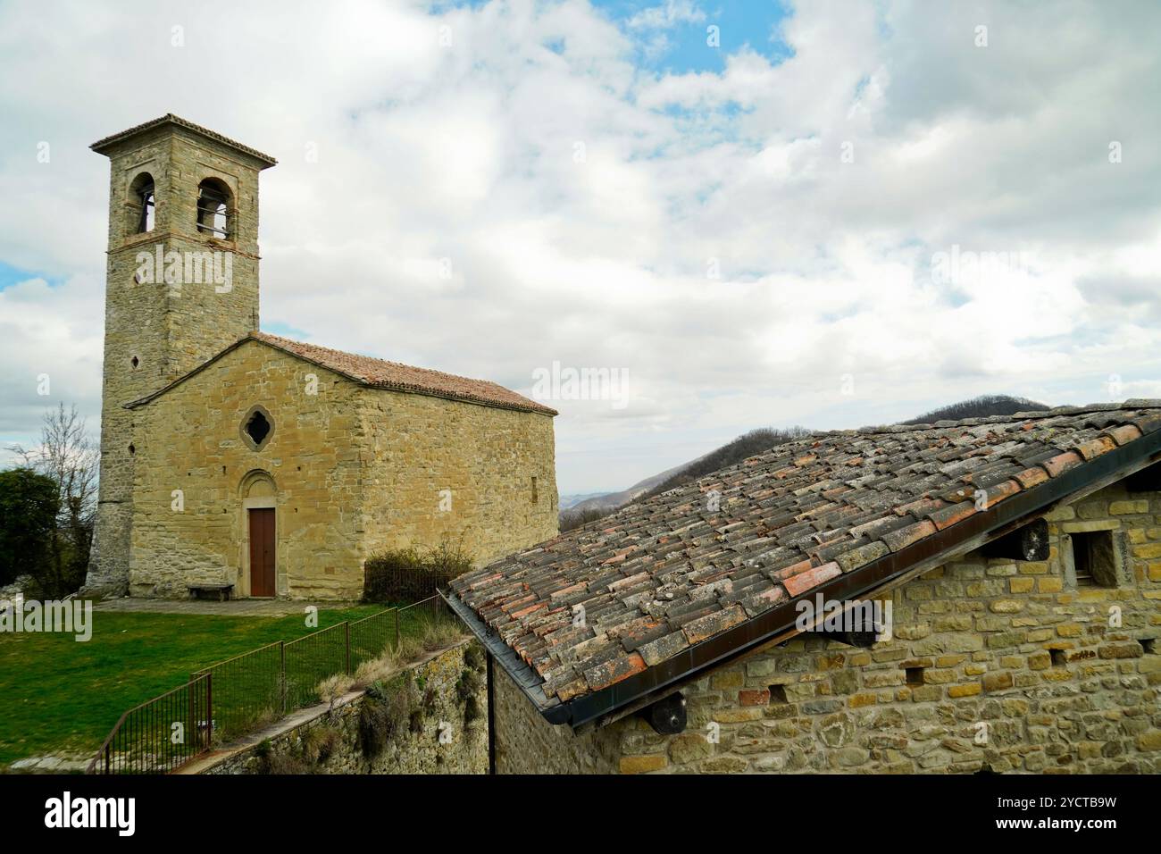 medieval castle of Carpinete, circuit of the castles of Matilda of ...