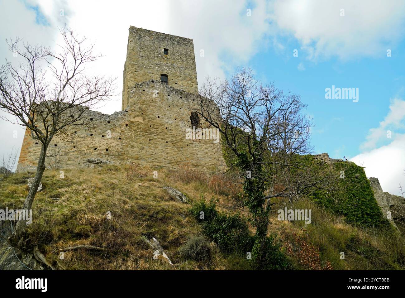 medieval castle of Carpinete, circuit of the castles of Matilda of ...