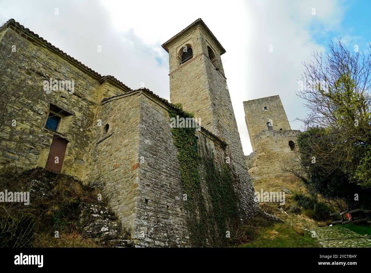 medieval castle of Carpinete, circuit of the castles of Matilda of ...