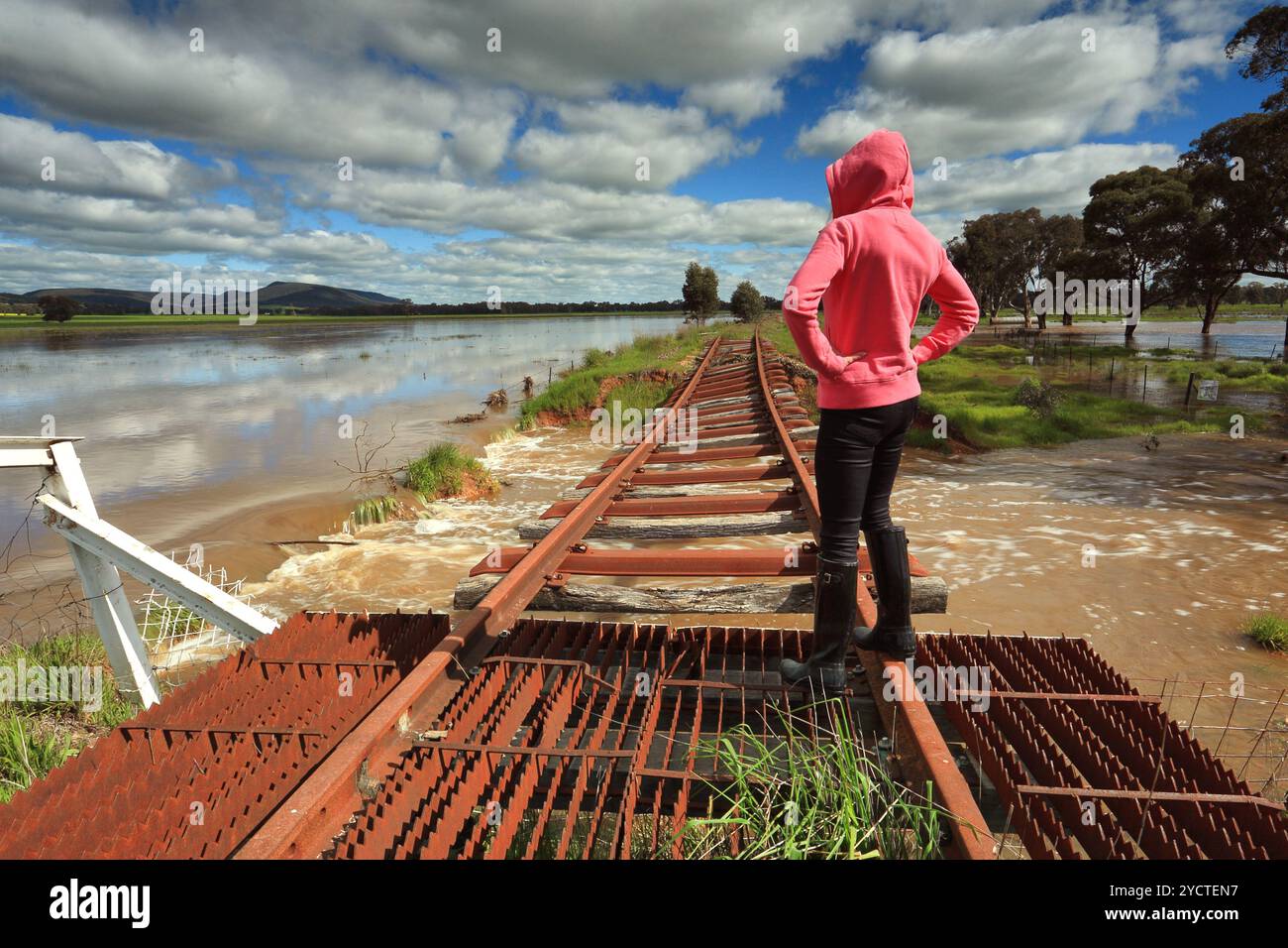 Buckled railway tracks hi-res stock photography and images - Alamy