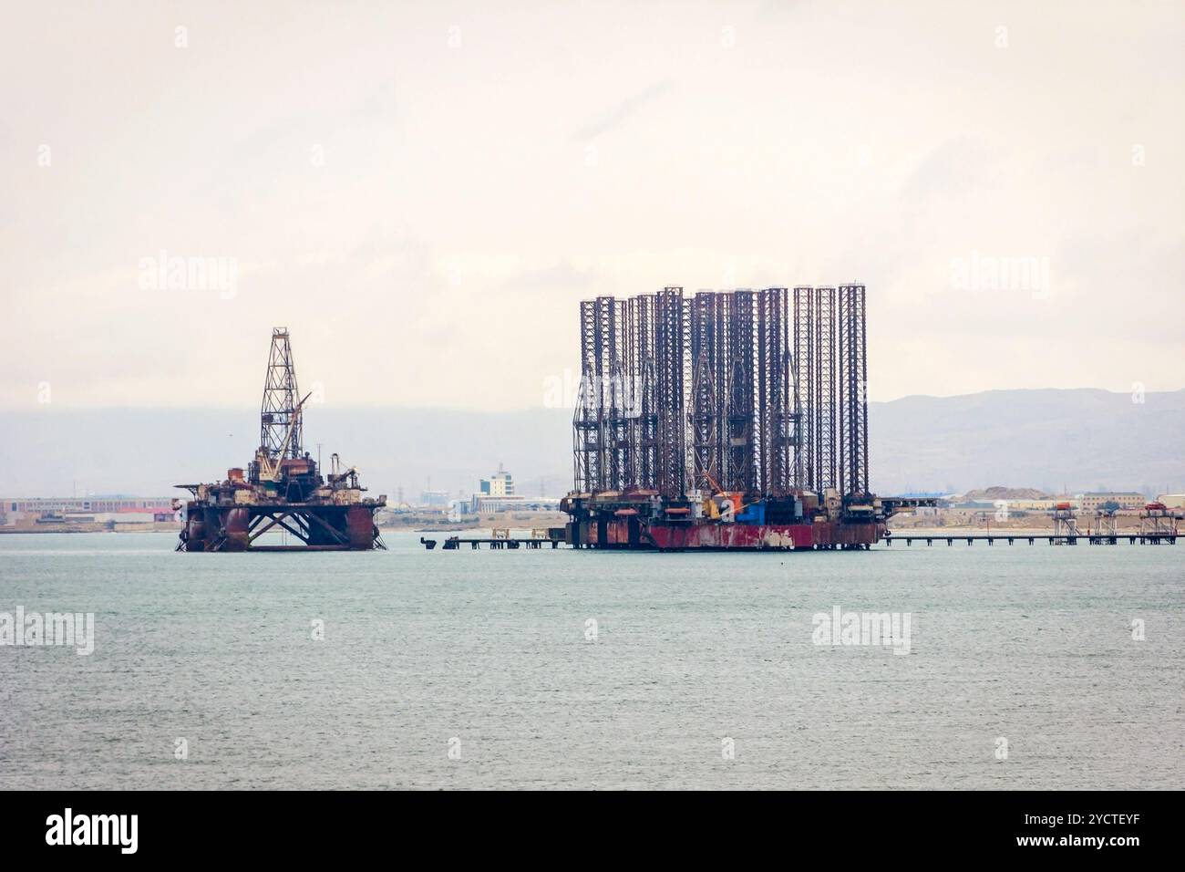 Oil engineer on sea hi-res stock photography and images - Alamy