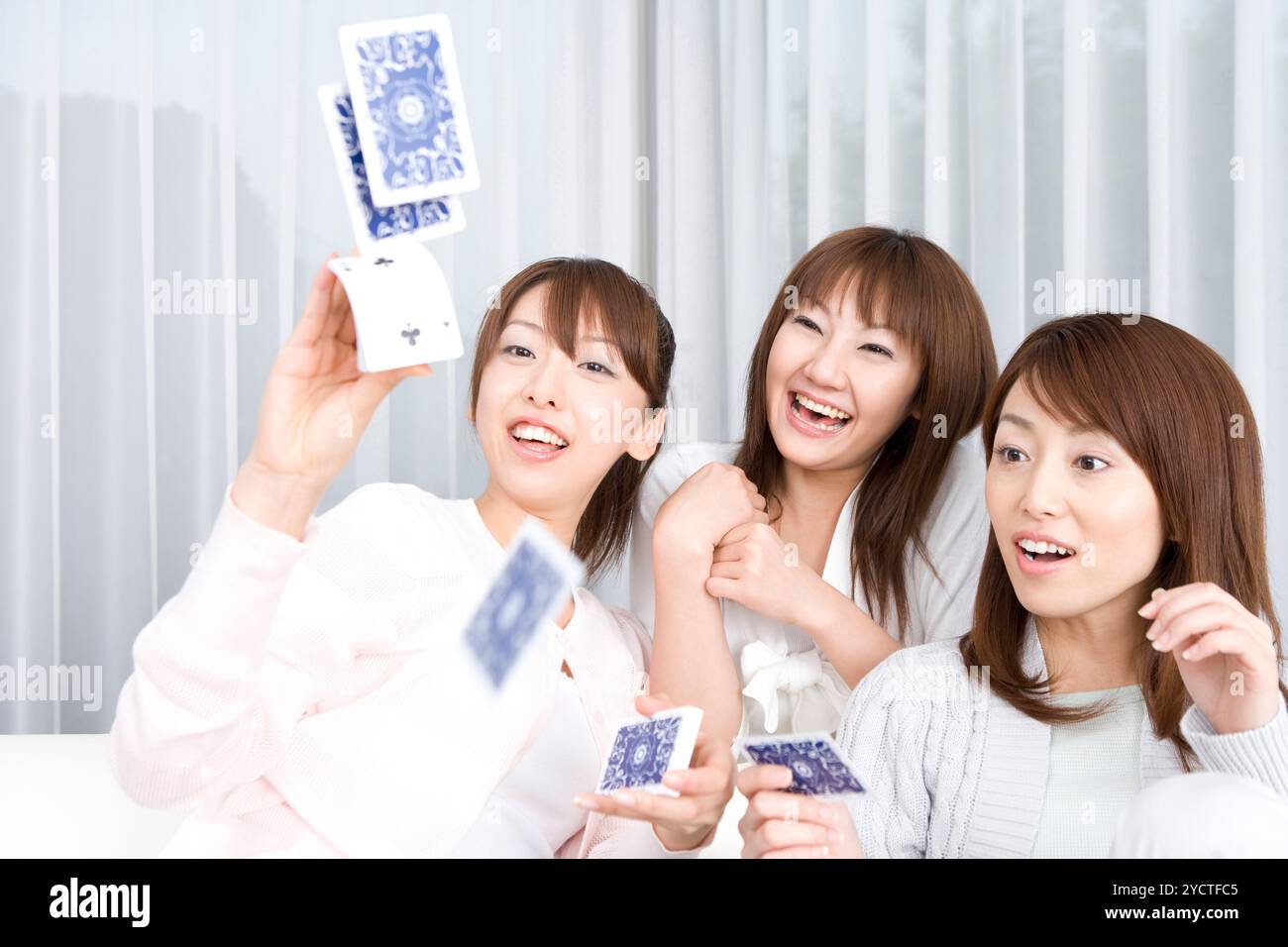 Japanese playing cards hi-res stock photography and images - Alamy