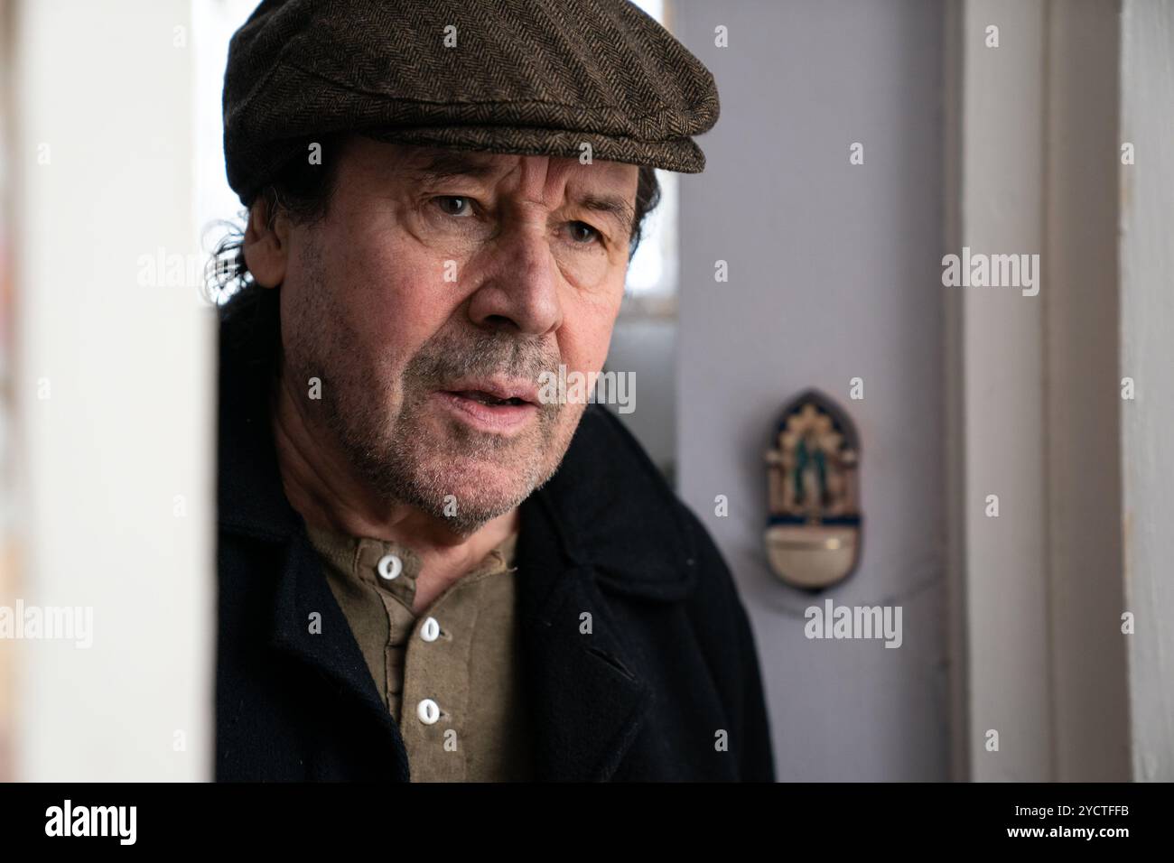 The miracle club hi-res stock photography and images - Alamy