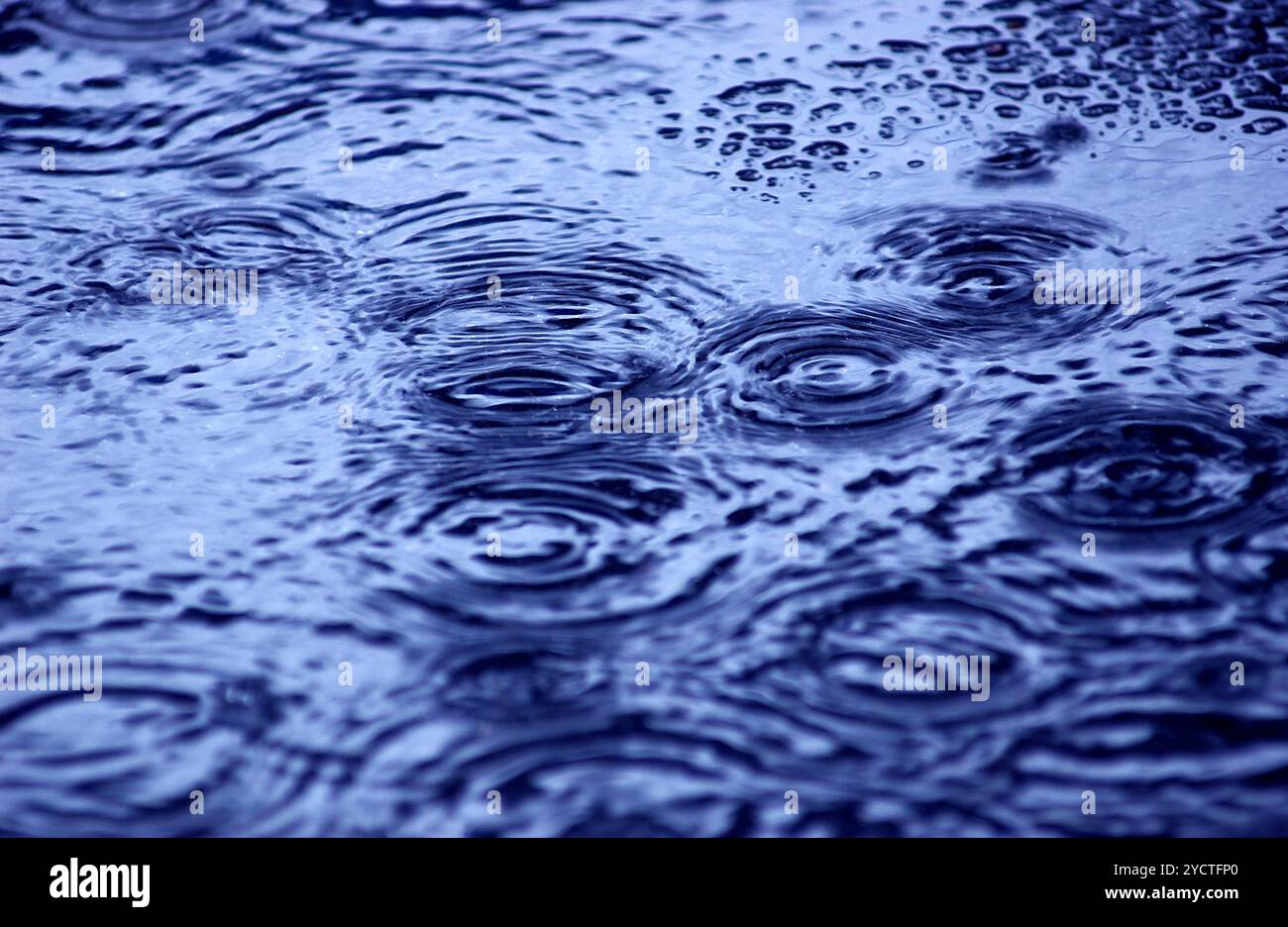 Blue puddle hi-res stock photography and images - Alamy