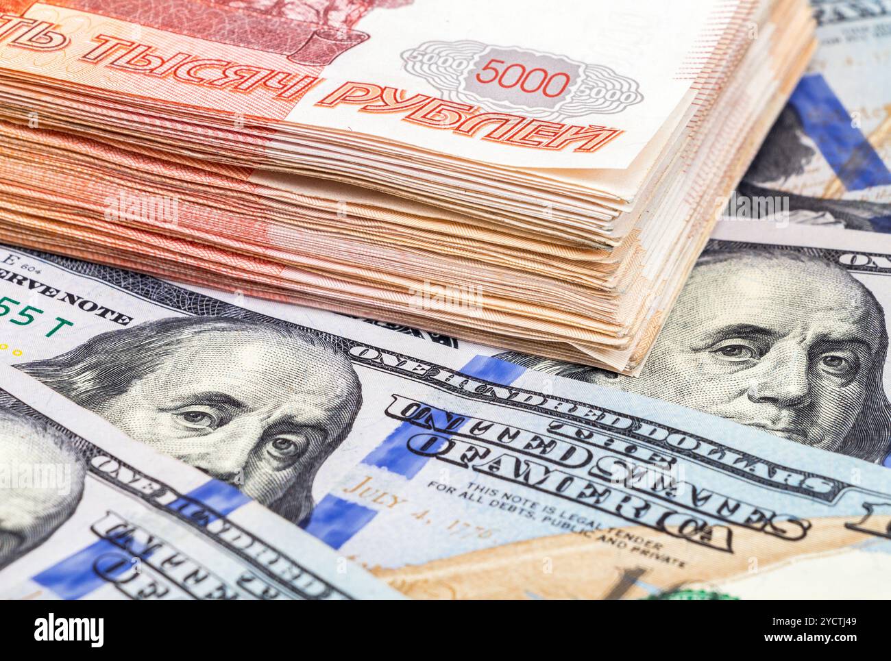 Five thousand dollar bill hi res stock photography and images Alamy