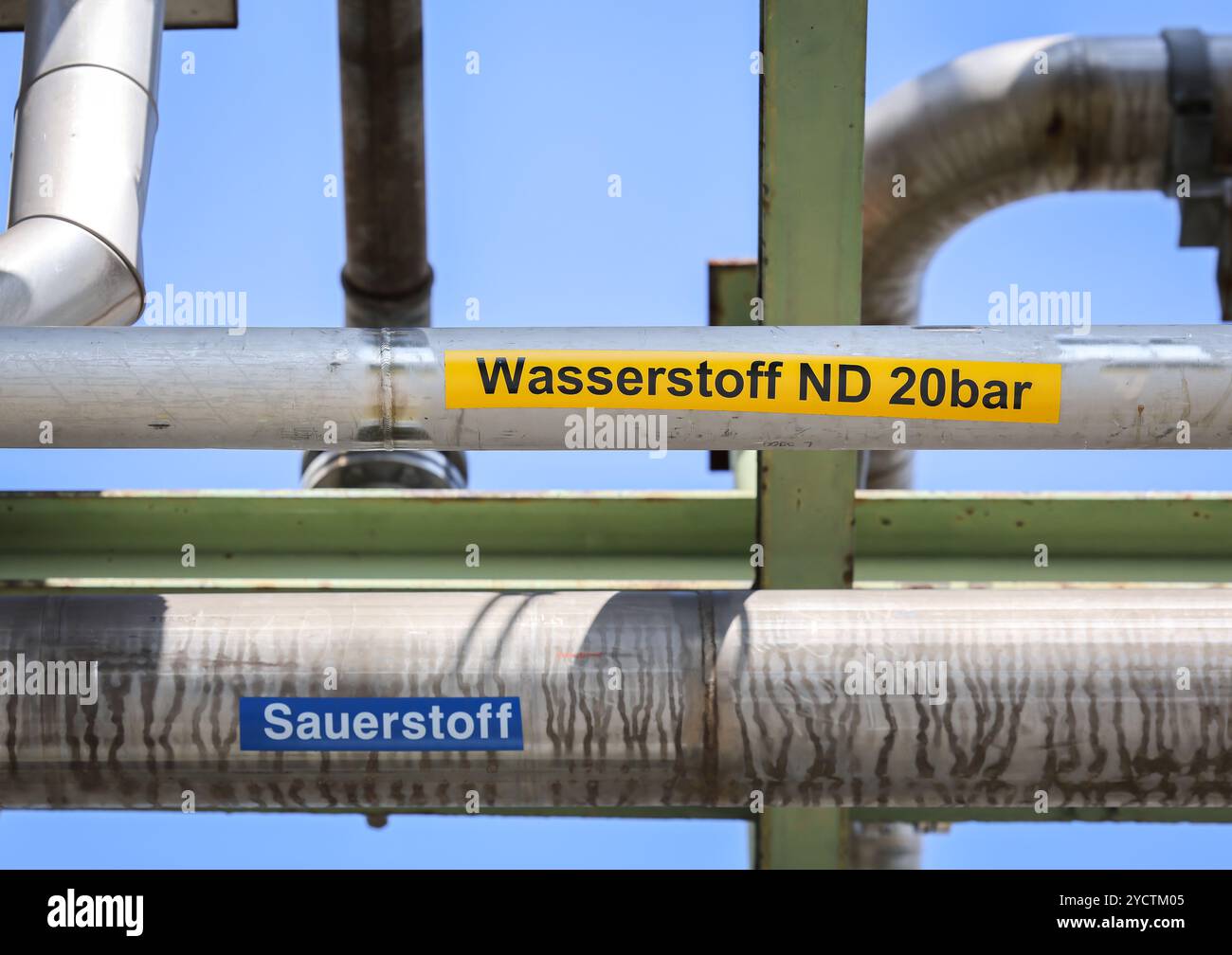 Oberhausen, North Rhine-Westphalia, Germany - Pipelines for hydrogen and oxygen. Green hydrogen ...