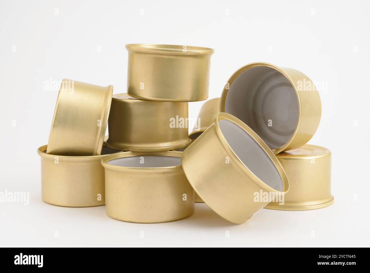 Lots of empty cans (recycled image Stock Photo - Alamy