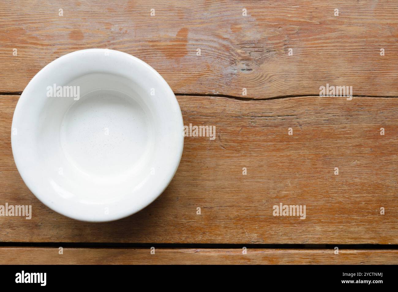 White glazed bowl hi-res stock photography and images - Alamy
