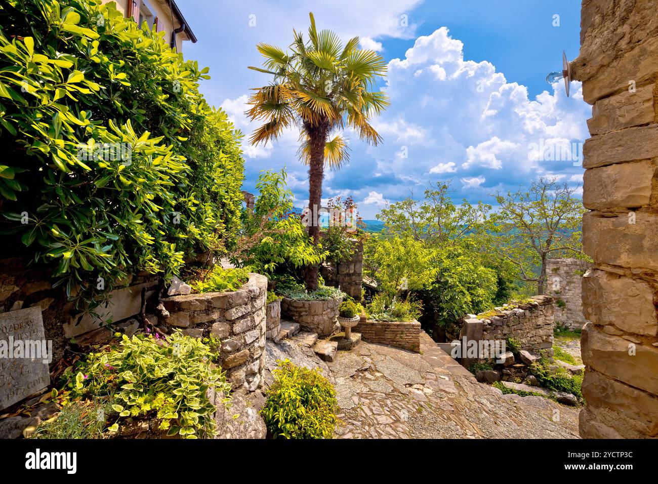 Traditional walkway hi-res stock photography and images - Alamy