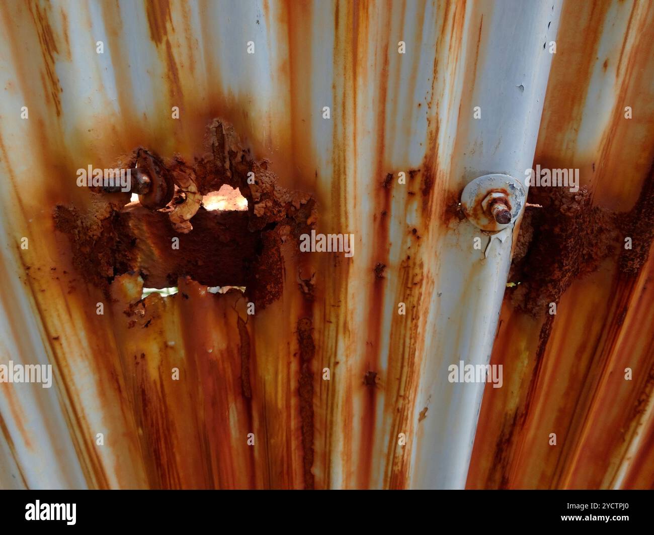 Galvanised tin sheets hi-res stock photography and images - Alamy