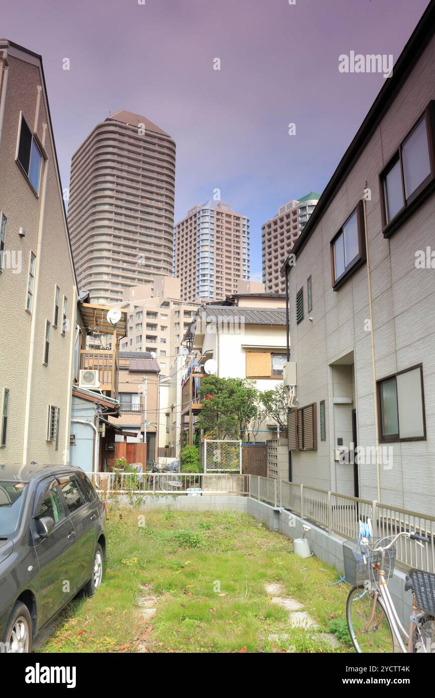 The streetscape of the Tsukuda Island area Stock Photo - Alamy