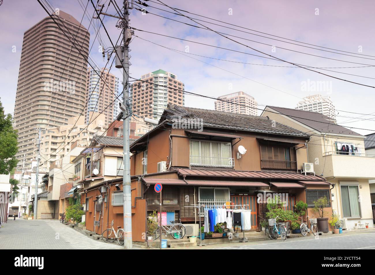 The streetscape of the Tsukuda Island area Stock Photo - Alamy