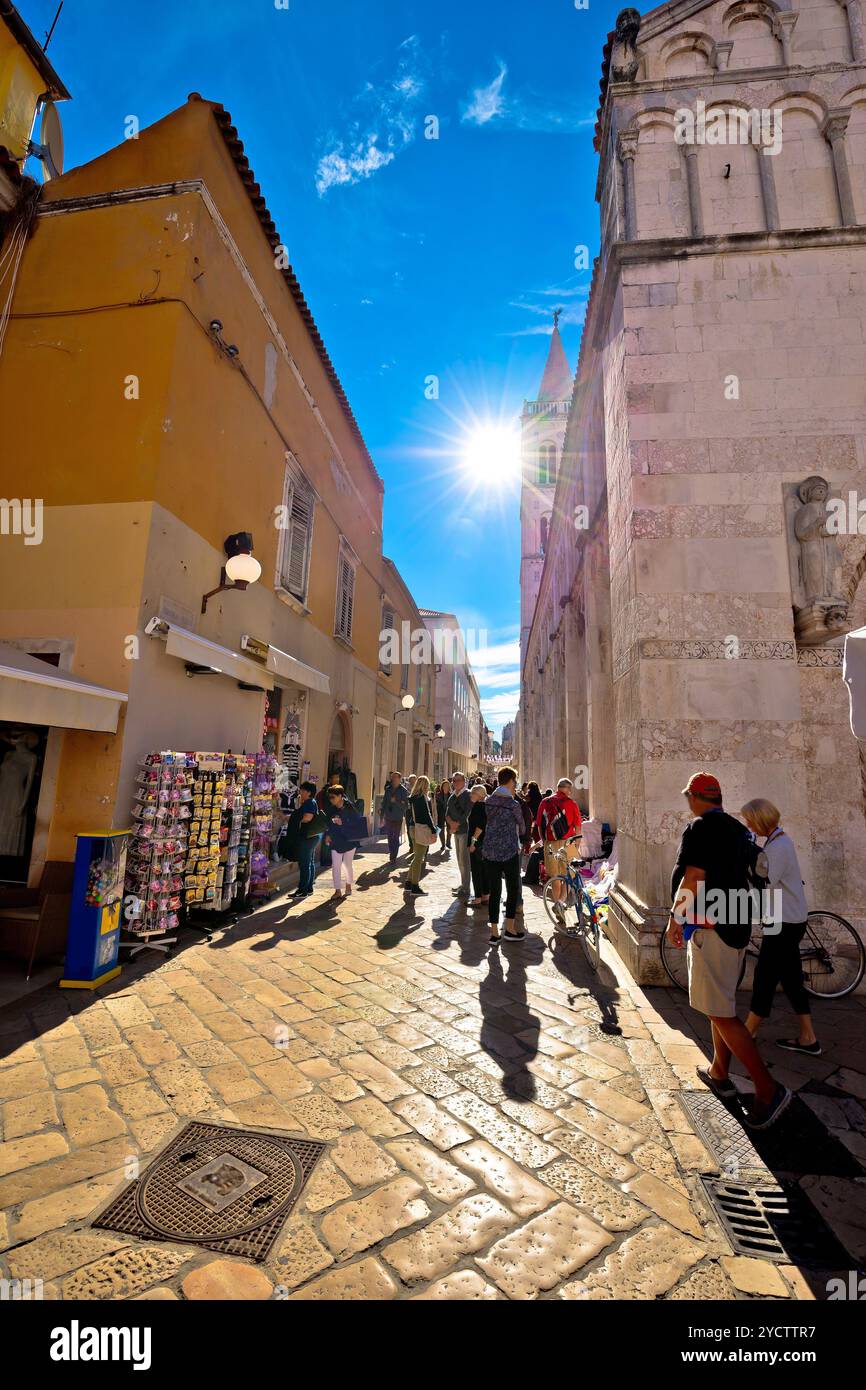 Pedestrian tourist street hi-res stock photography and images - Alamy