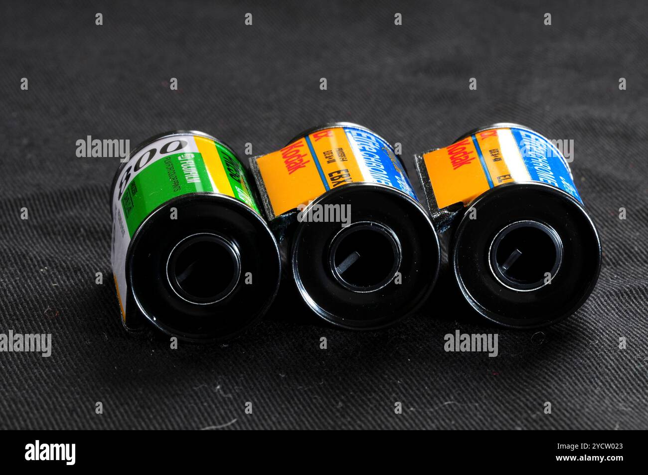 Vintage 35mm film canisters Stock Photo - Alamy