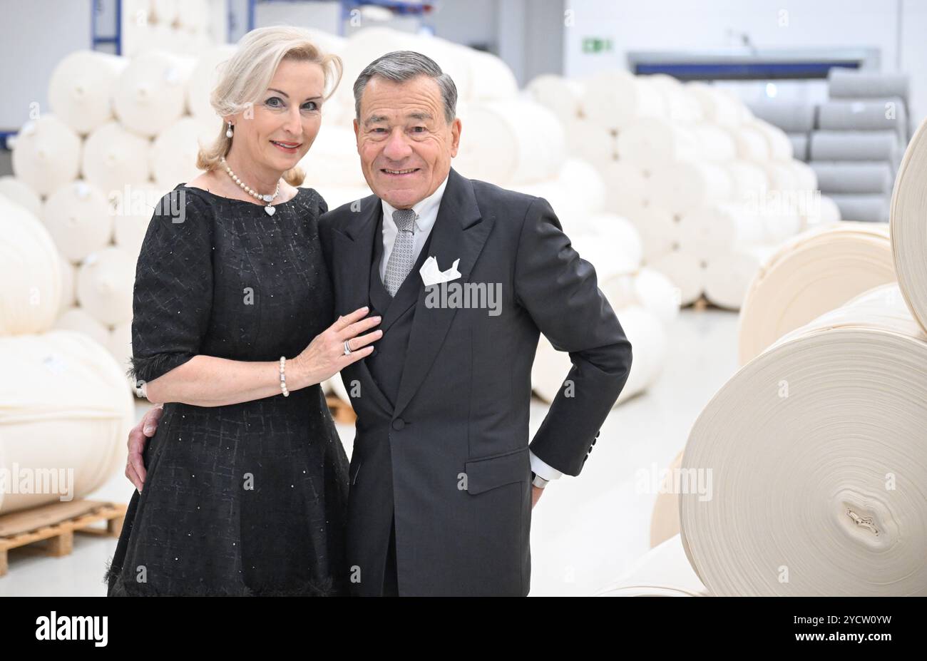 Burladingen, Germany. 22nd Oct, 2024. Elisabeth Grupp and her husband ...