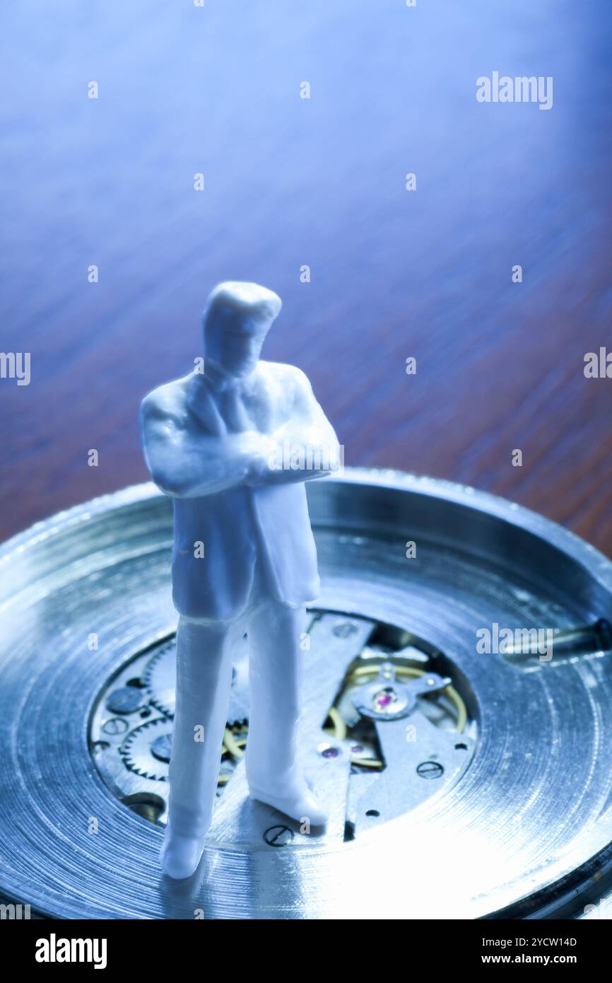 Figurine clock hi-res stock photography and images - Alamy