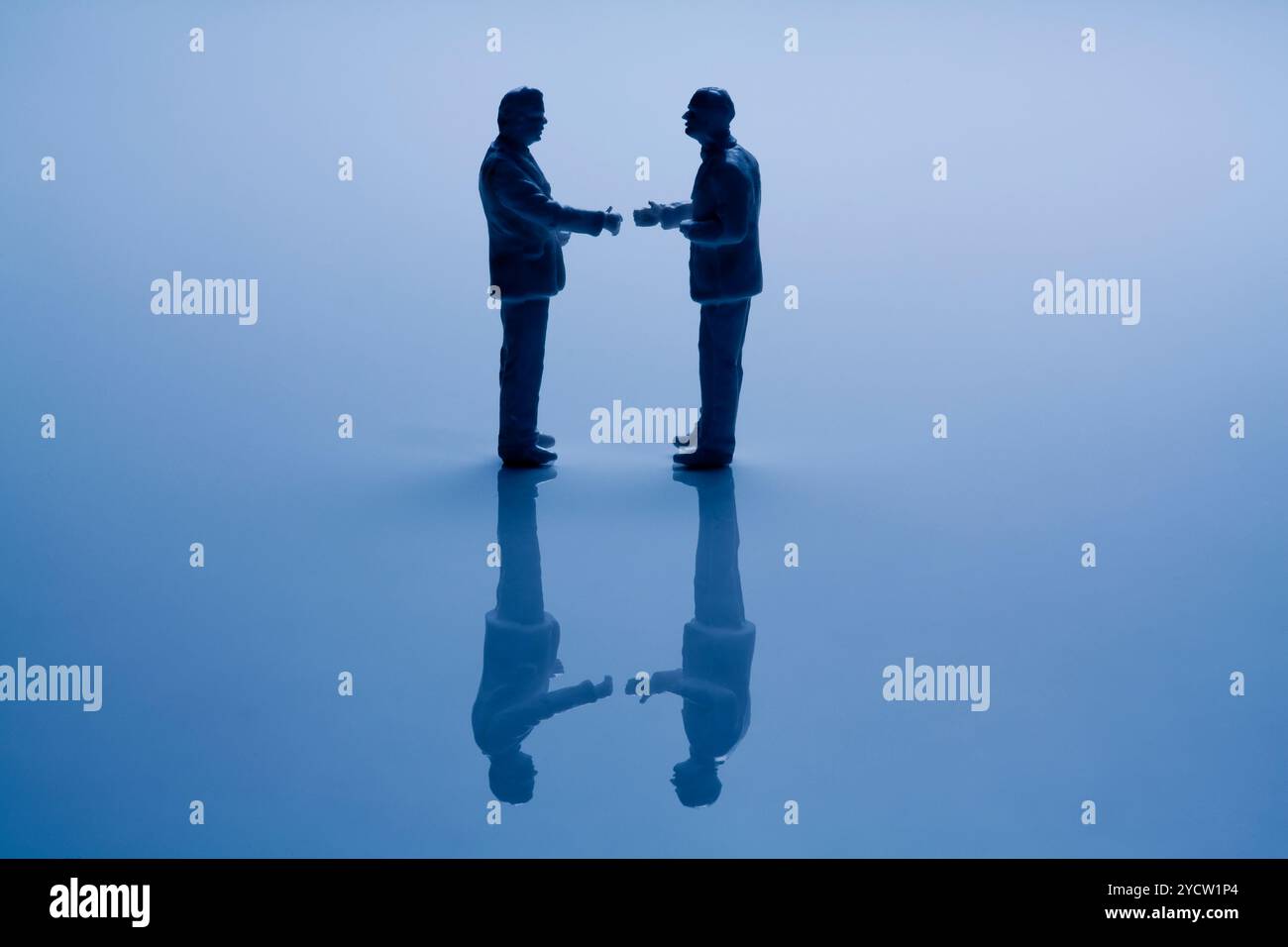 Business handshake stand hi-res stock photography and images - Alamy