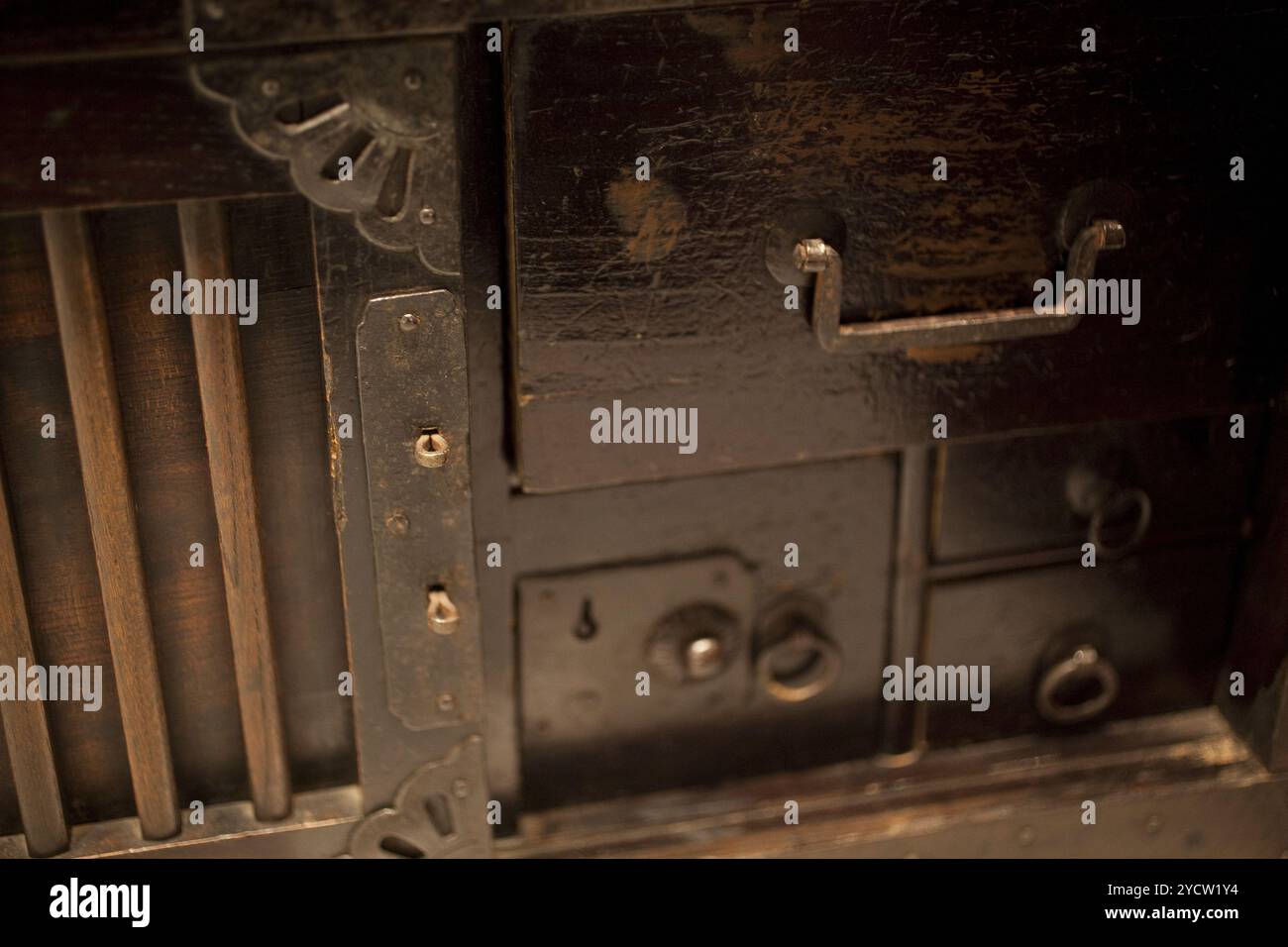 Ship chest of drawers hi-res stock photography and images - Alamy