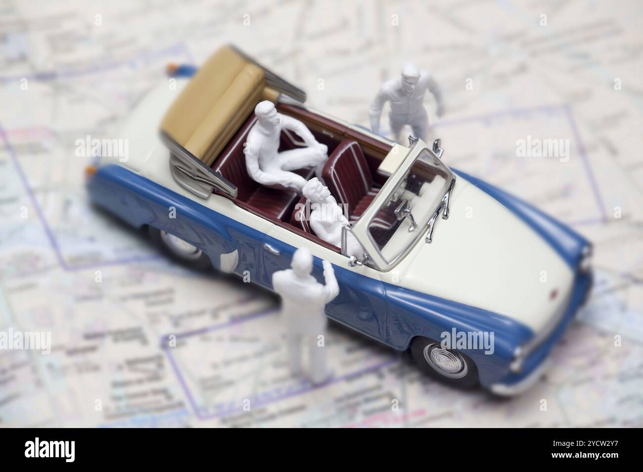 Car driving map hi-res stock photography and images - Alamy