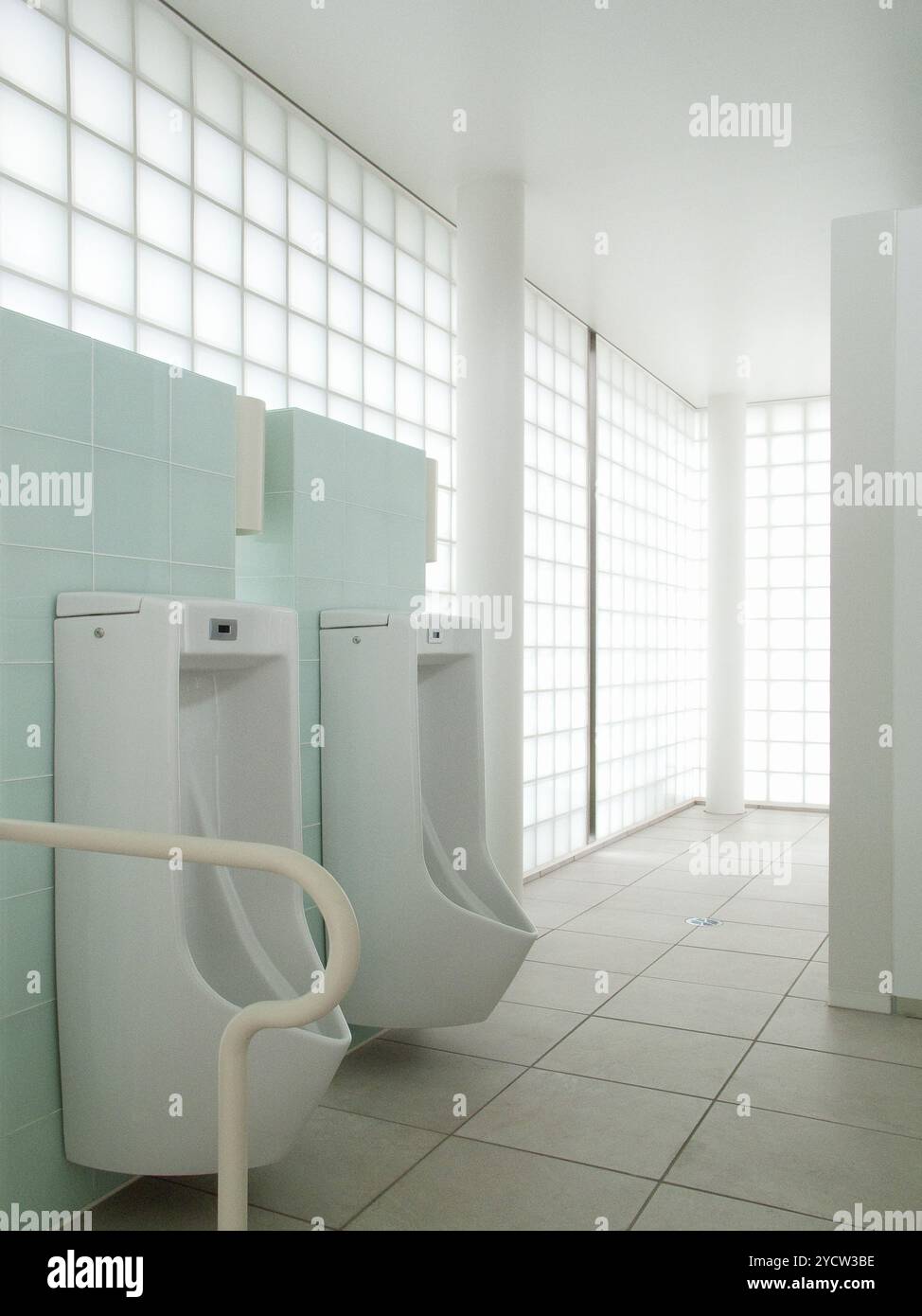 Toilet clean hi-res stock photography and images - Alamy