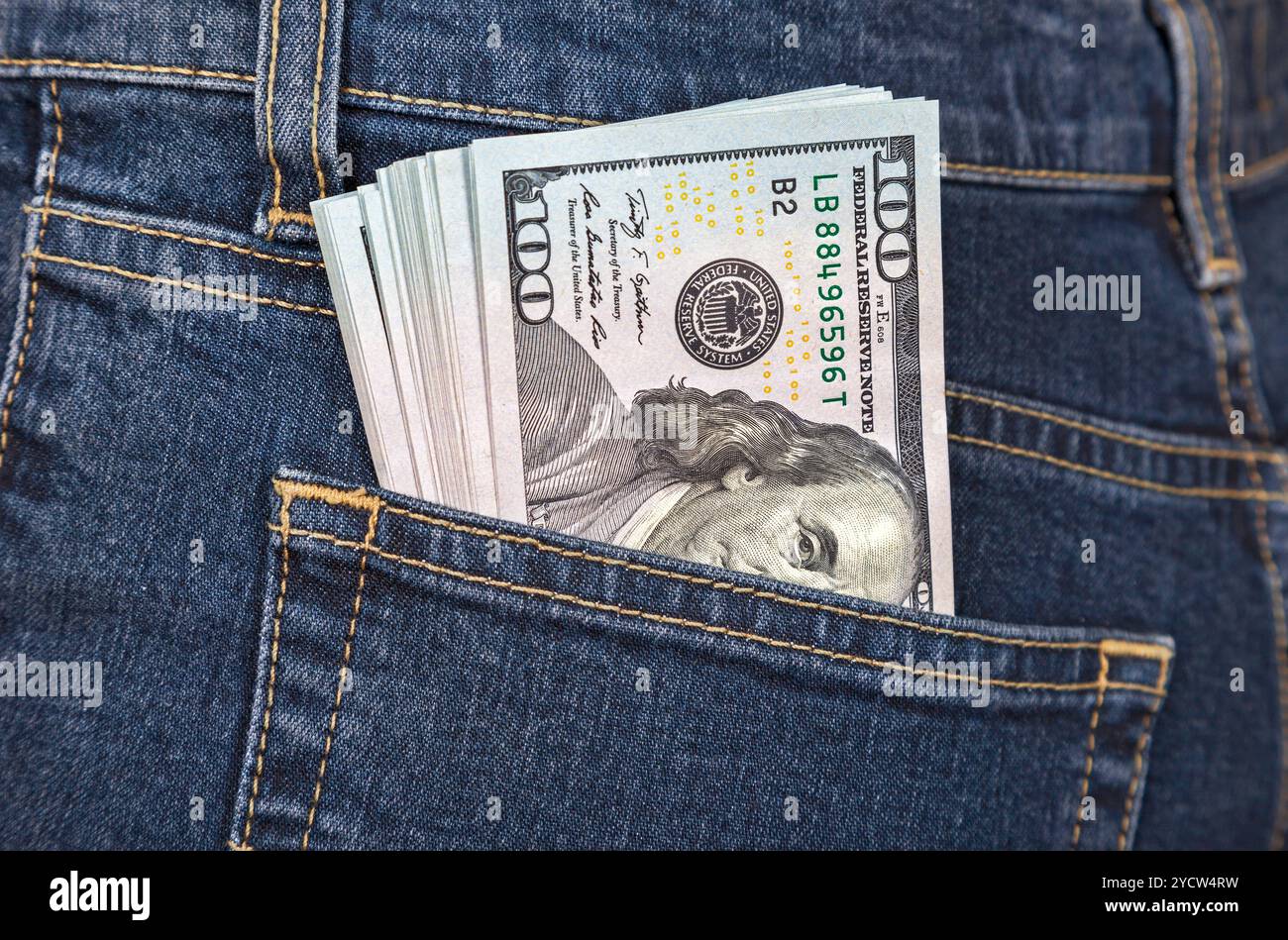 Stack us 100 dollar bills hi-res stock photography and images - Alamy