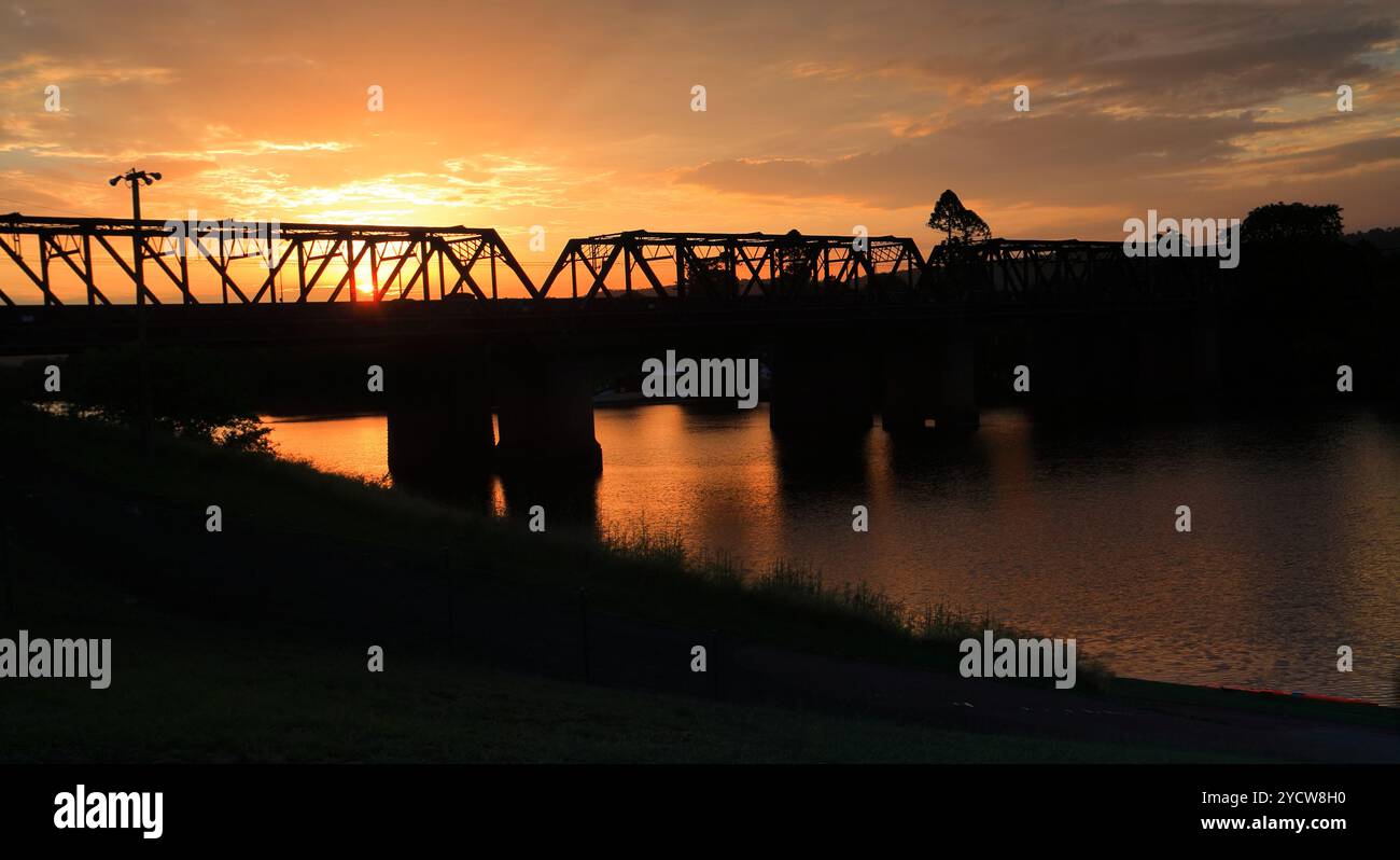Summer sunset Nepean River Penrith Stock Photo - Alamy