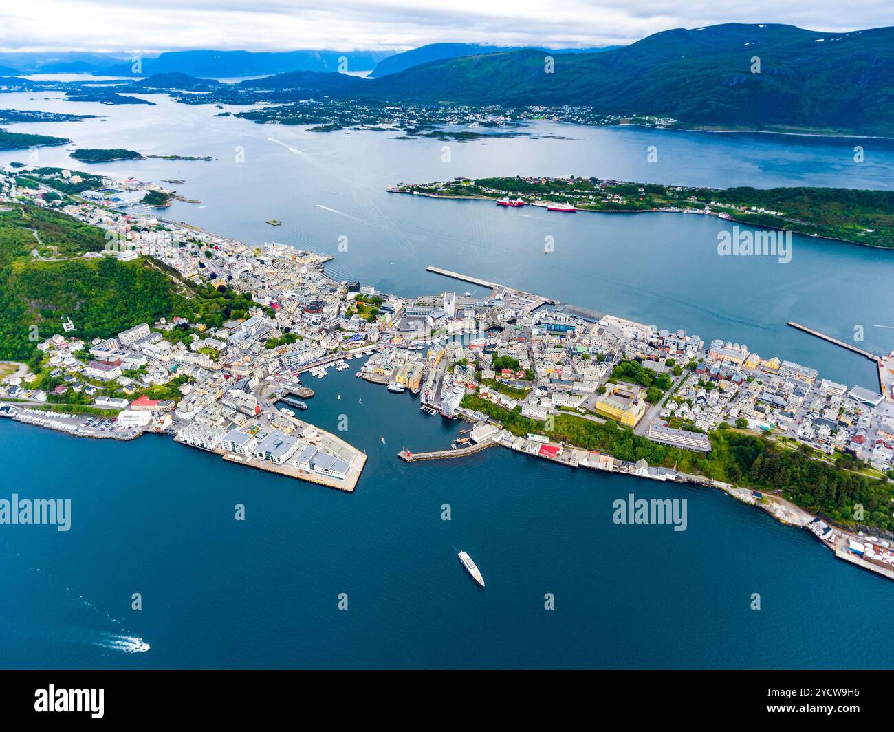 Aerial footage urban cityscape hi-res stock photography and images - Alamy