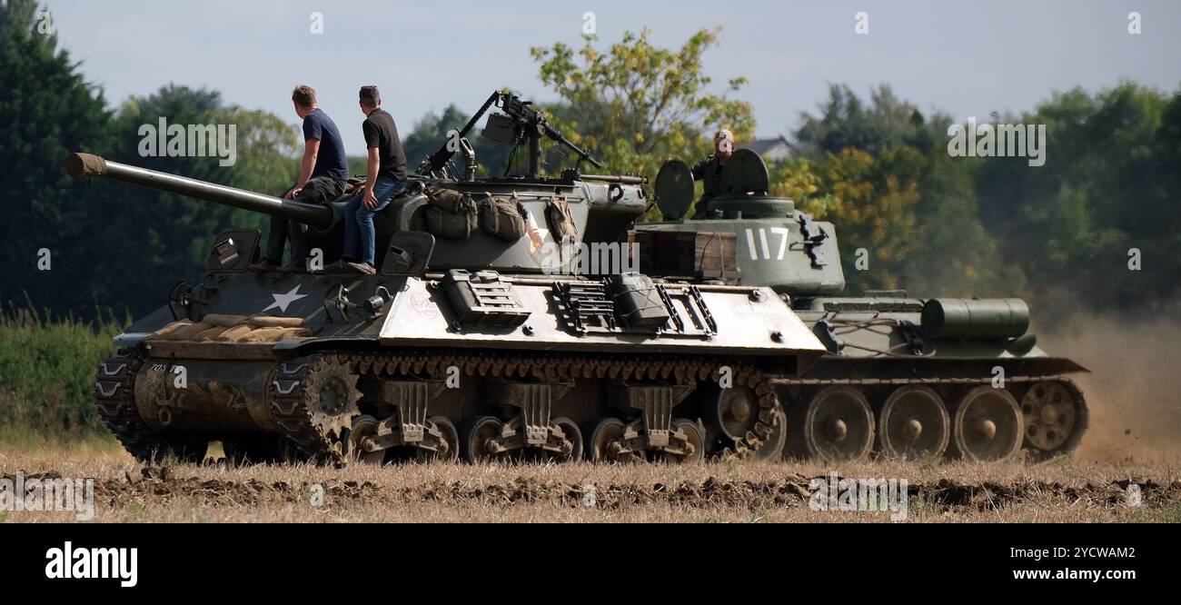 The M18 Hellcat (officially designated the 76 mm Gun Motor Carriage M18 ...