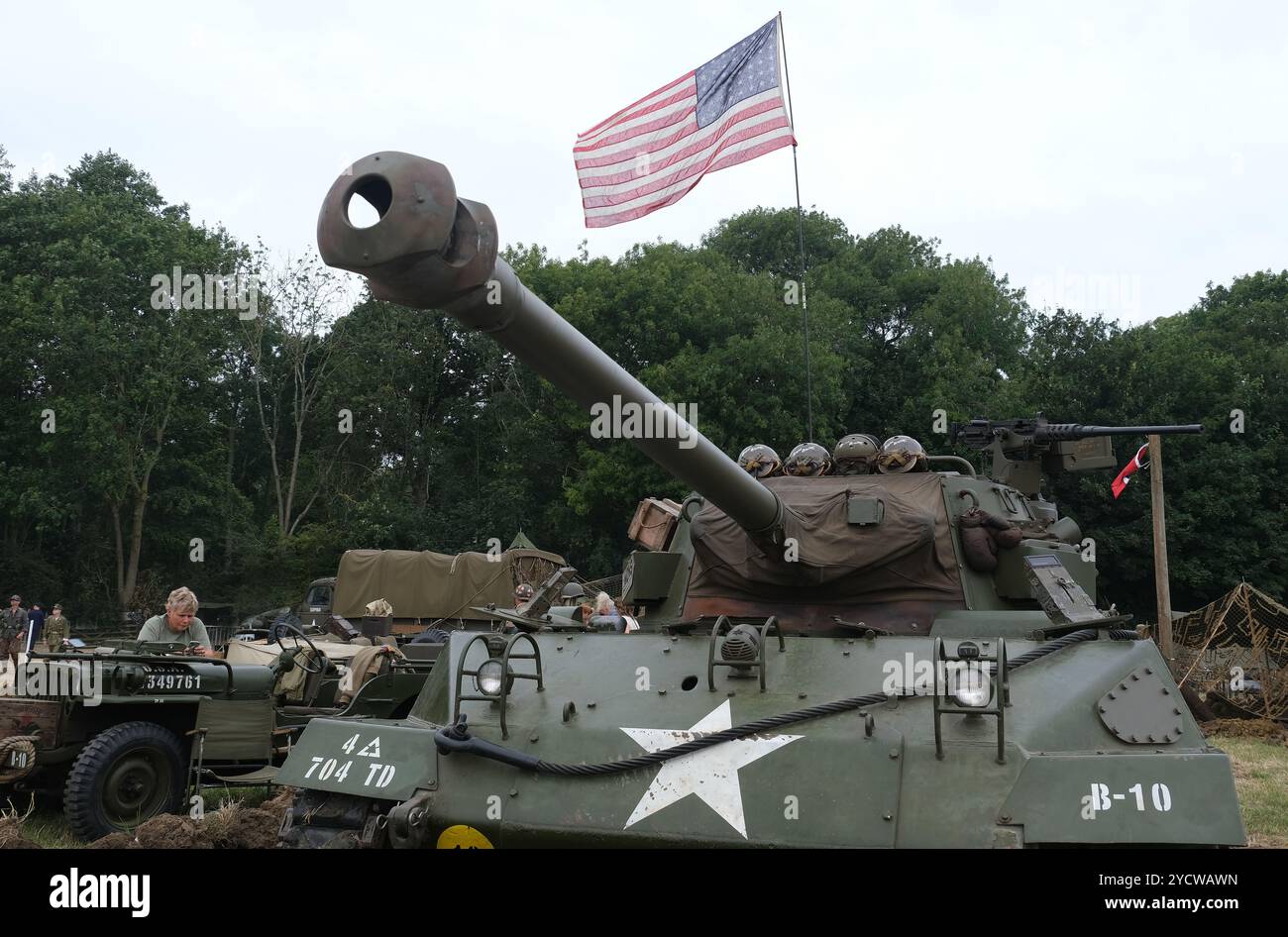 The M18 Hellcat (officially designated the 76 mm Gun Motor Carriage M18 ...