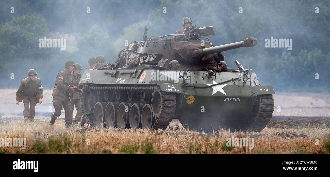 The M18 Hellcat (officially designated the 76 mm Gun Motor Carriage M18 ...