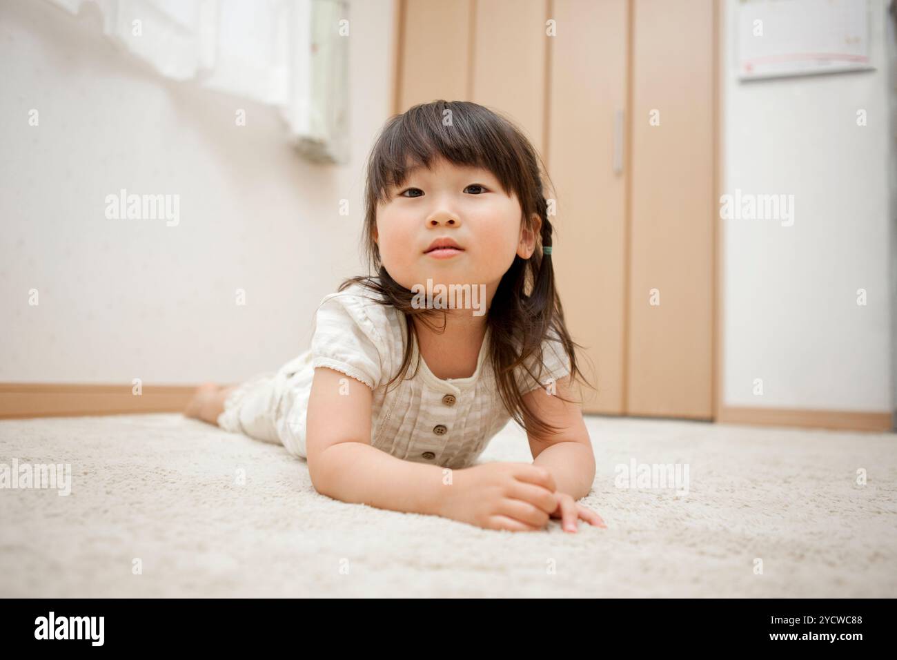 Sleepy girl hi-res stock photography and images - Alamy