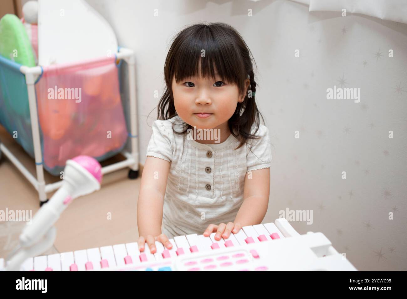Electone hi-res stock photography and images - Alamy