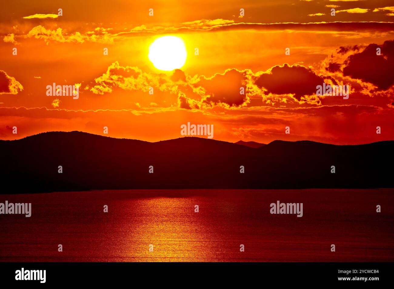 Amazing panoramic sunset sky above hi-res stock photography and images ...