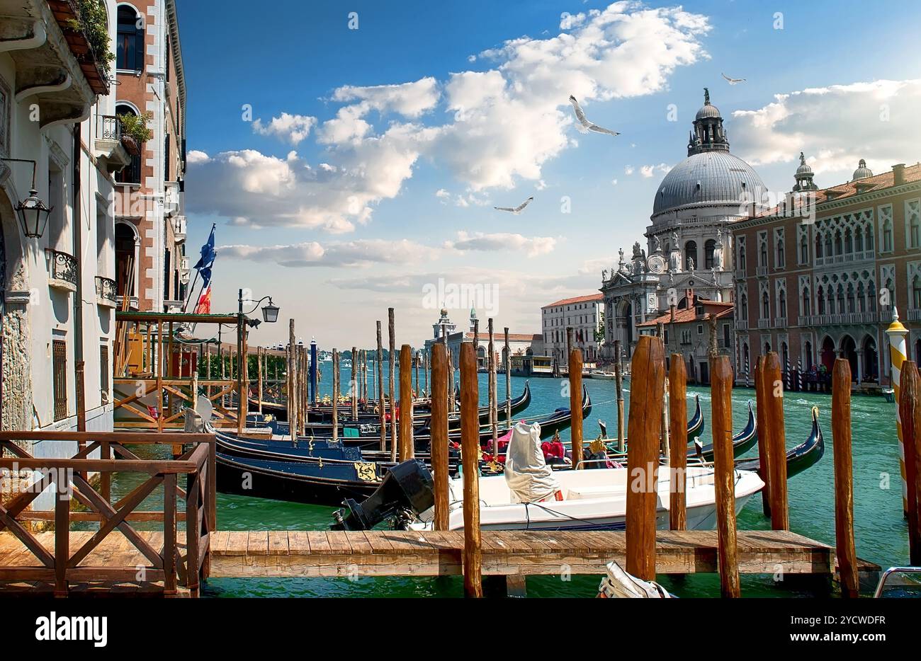 Beautiful venetian building hi-res stock photography and images - Alamy