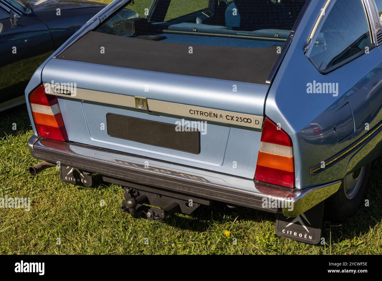 Rear view of a citroen cx 2500 d super parked in a field, showcasing ...