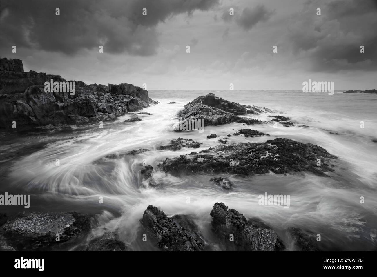 Moody ocean scene hi-res stock photography and images - Alamy