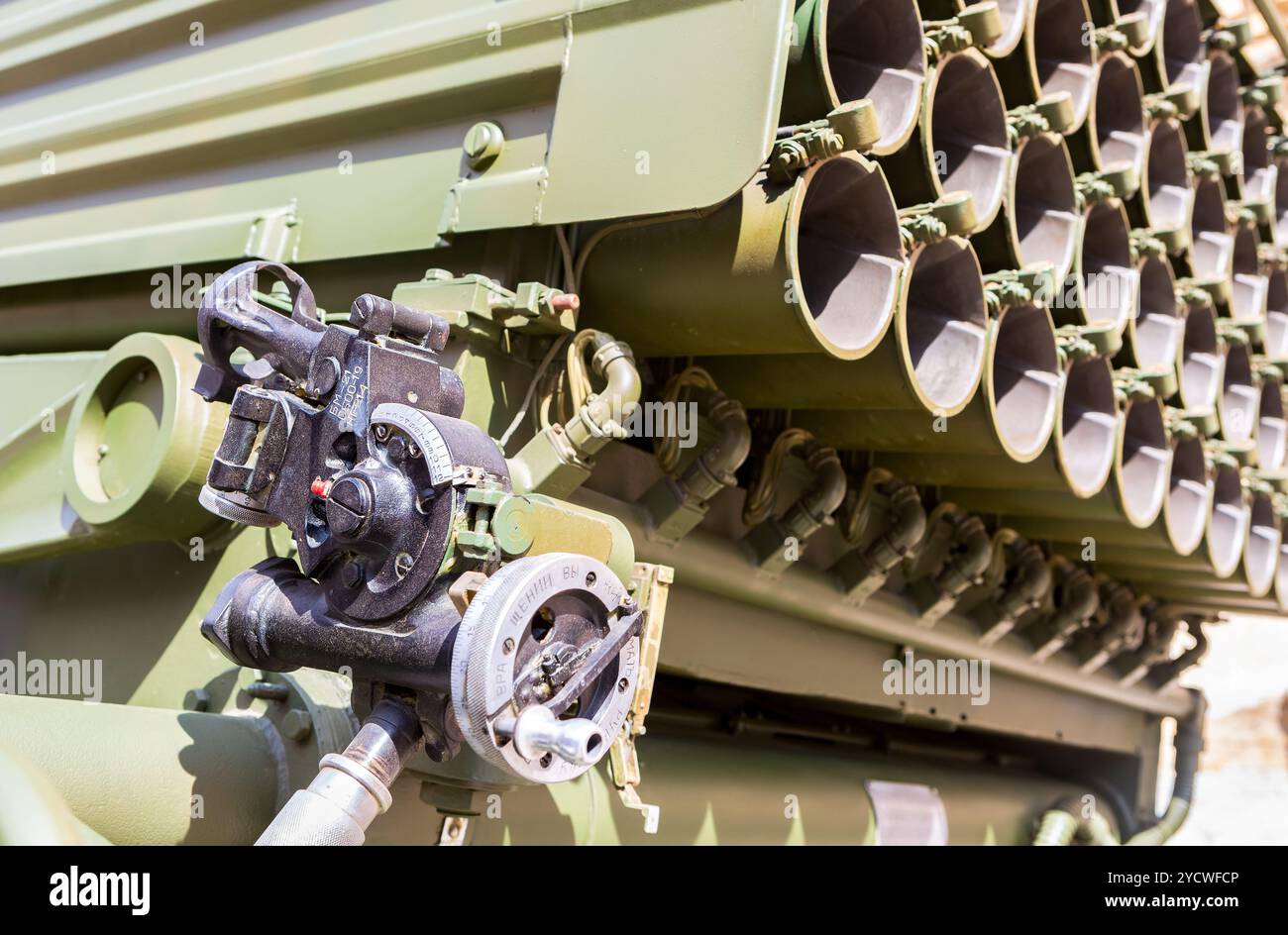 Sight aiming hi-res stock photography and images - Alamy